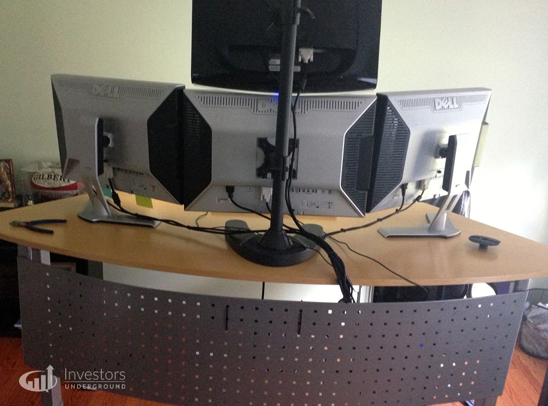 Trading Desks and Monitors from 24 Top Traders